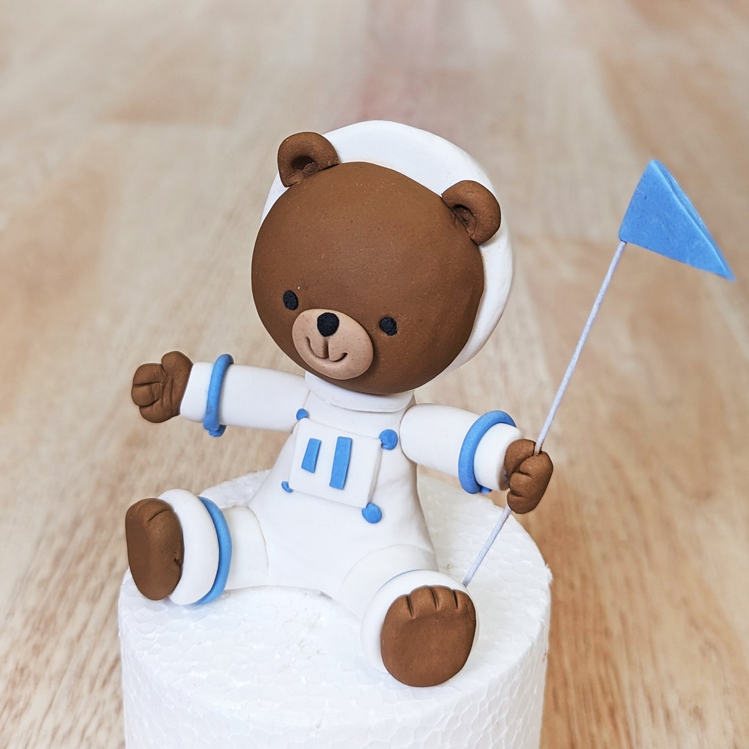 Astronaut Bear Cake Topper. Edible Fondant/gum Paste Bear Figurine. - Etsy