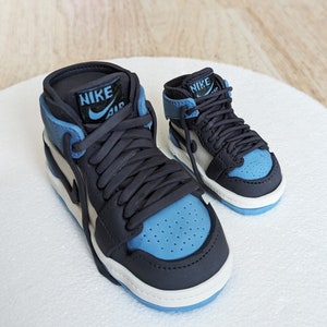 Matching Sneakers Cake Toppers, Adult/child Sneakers. Edible Nike ...