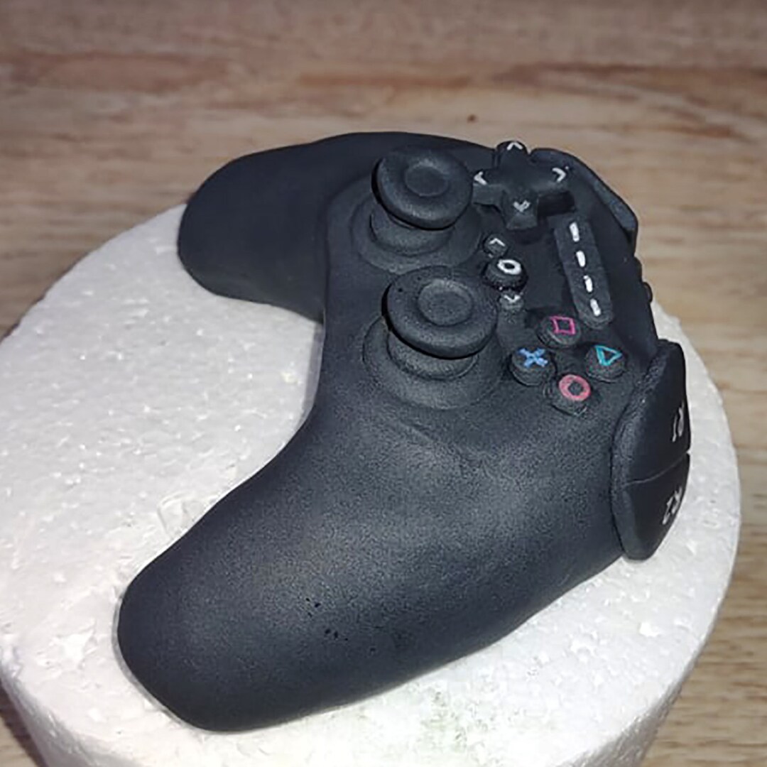 Game Controller Cake Topper. Edible Game Controller Figurine for a Cake ...