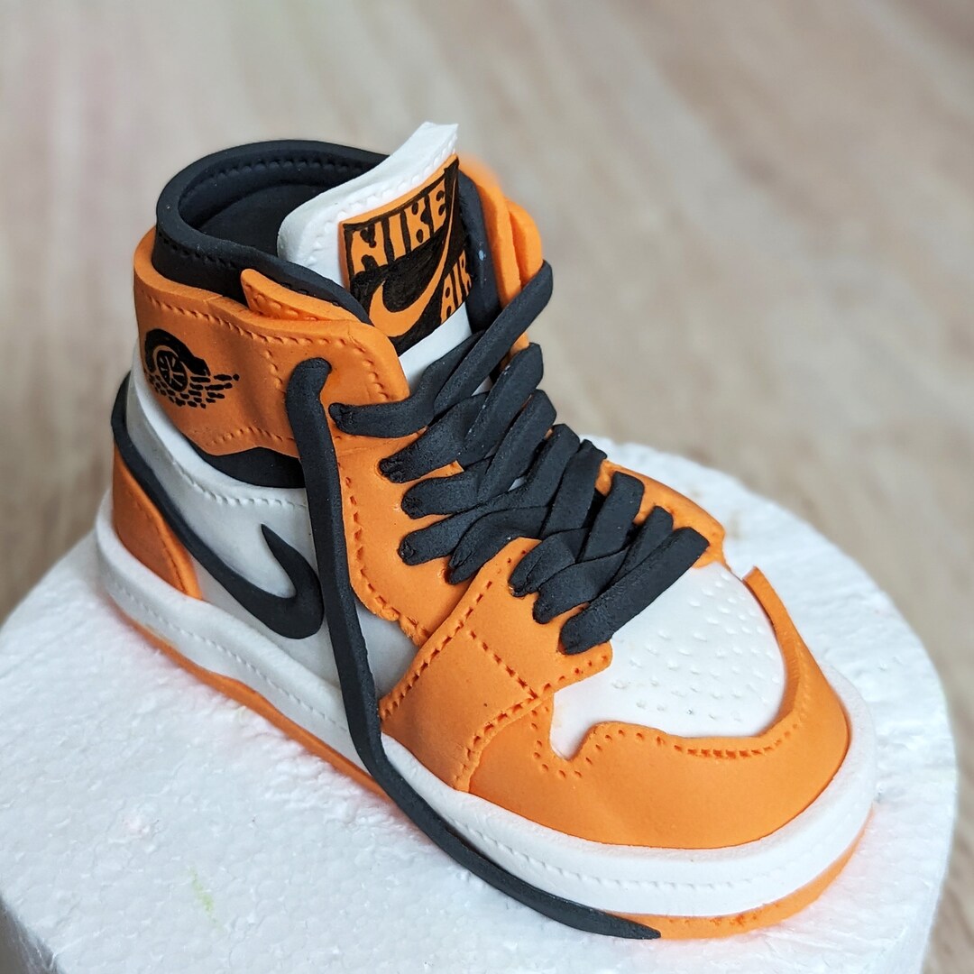 Edible Nike Jordan Sneaker/trainer/shoe Cake Topper. Shoe Cake ...