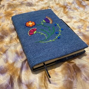 Floral Design, Hand Embroidered Journal, Reusable Cover, A5 Planning ...