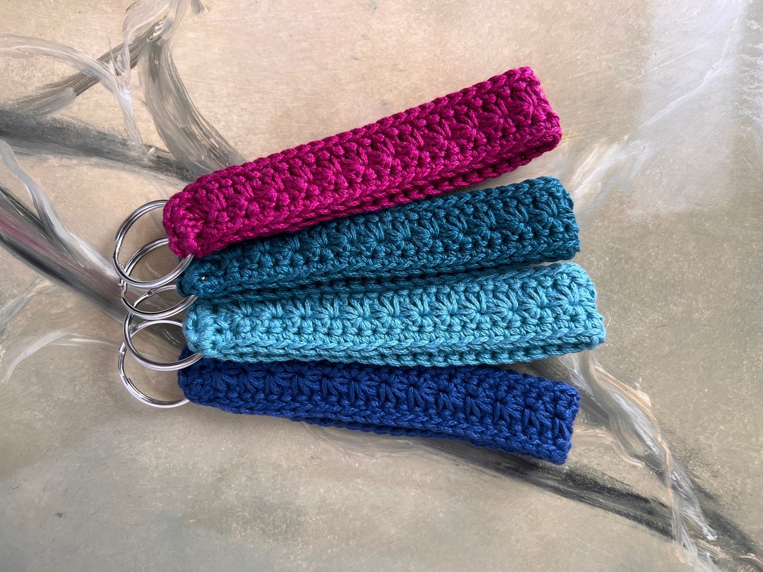 Crochet Daisy Keychain Wristlet - Etsy