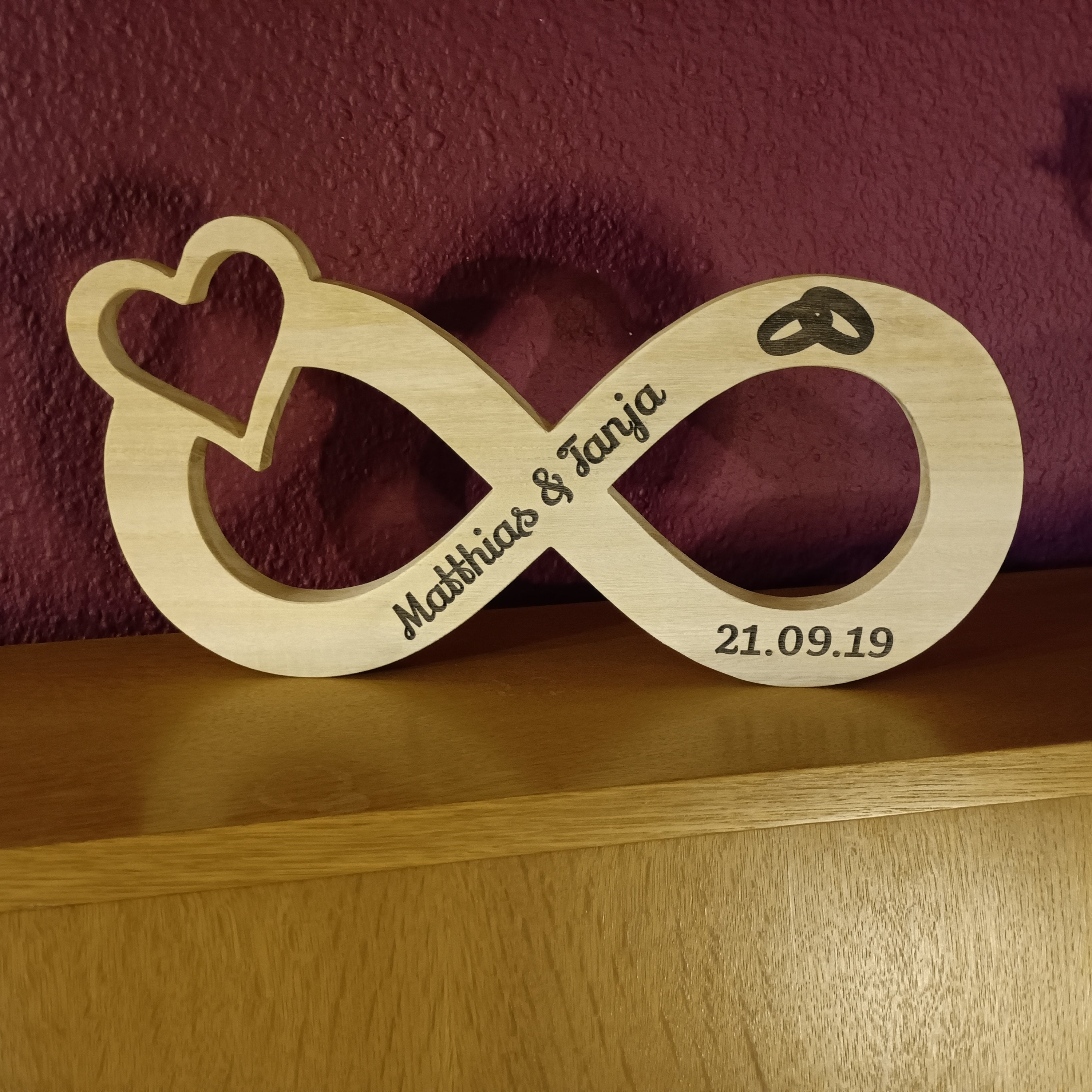 Unendlichkeitszeichen aus Holz // Partnergeschenk // Jahrestag - Etsy ...