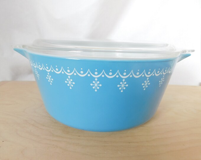 Vintage Pyrex, Casserole Dish, Dish With Lid, Blue, Garland, Snowflakes ...