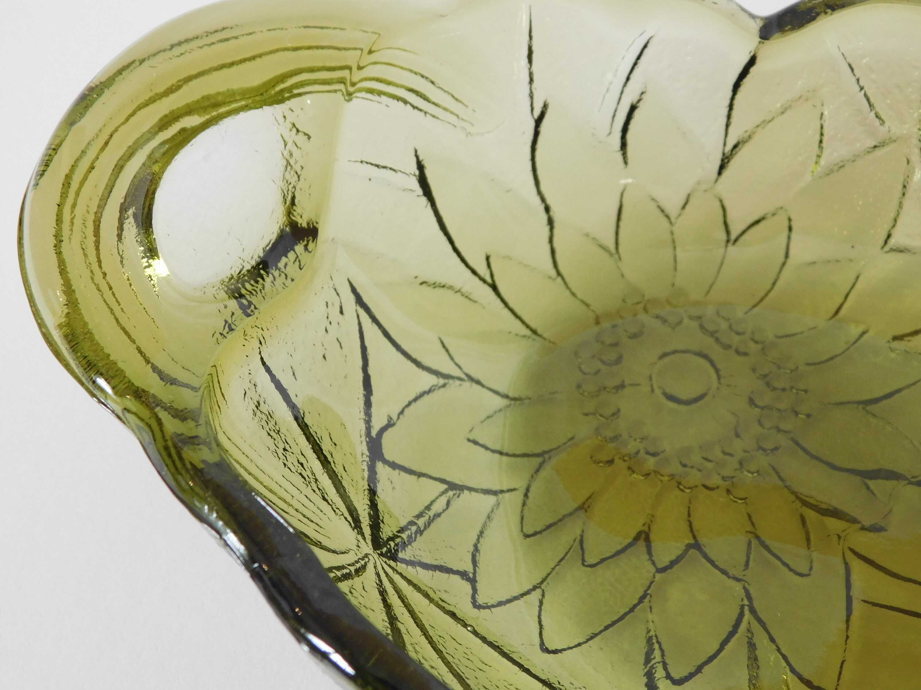 Vintage Relish Dish Flower Dish Indiana Glass Lily Pons - Etsy