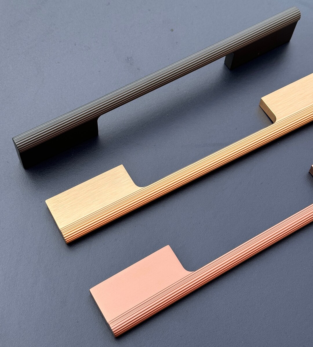 Straight Knurled Handle Linear Pull & Knob Fluted Cupboard Pull Handles ...