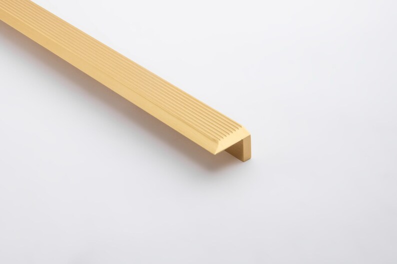 Modern L Shaped Linear Knurled Handle for Cabinets, Wardrobes, Drawers ...