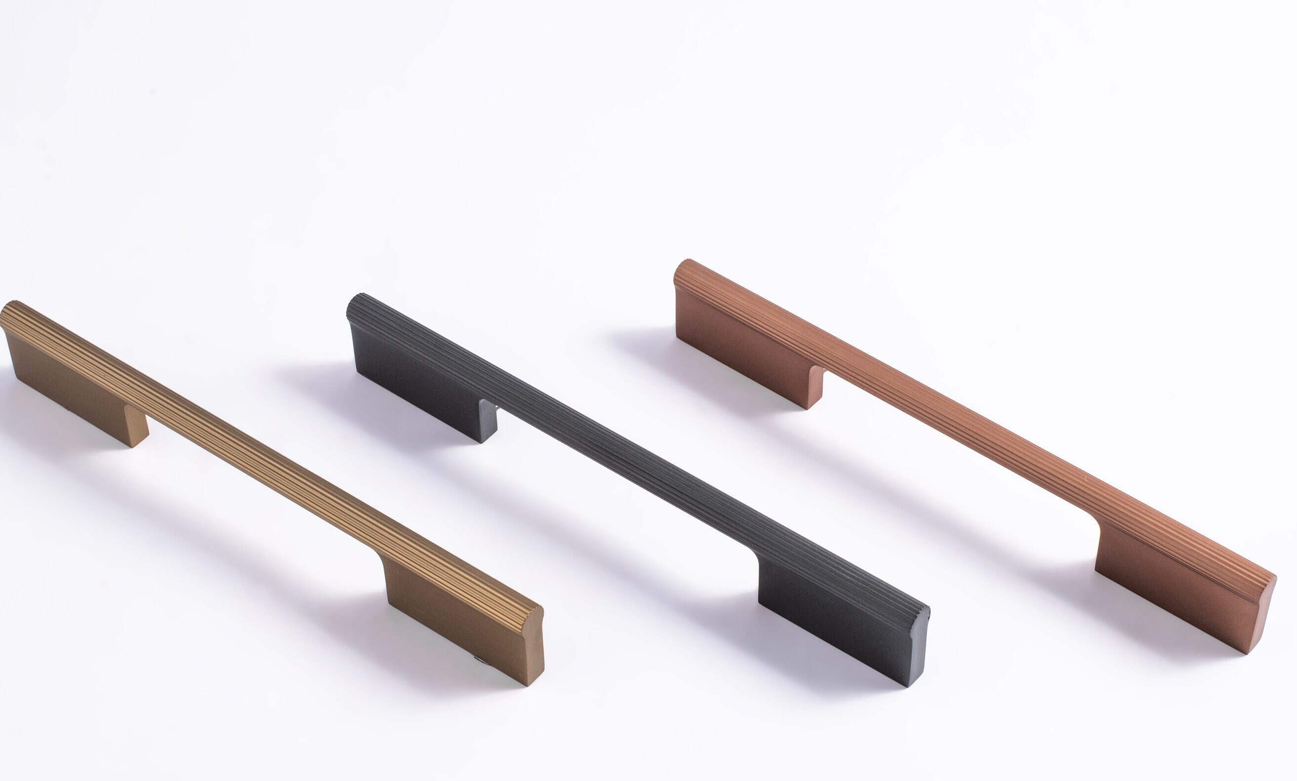 Straight Knurled Handle Linear Pull & Knob Fluted Cupboard Pull Handles ...