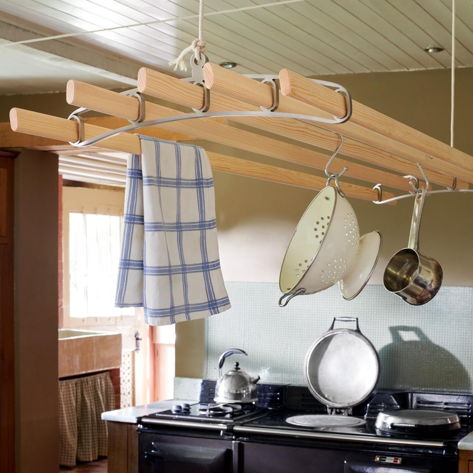 Pulley Maid Modern Ceiling Airer | Traditional Ceiling Hanging Drying ...