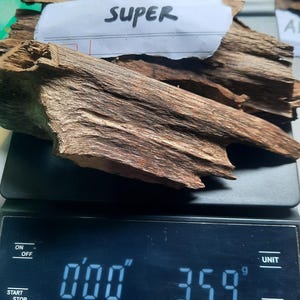4 Grades Authentic Natural Oud Wood Kalimantan - Etsy