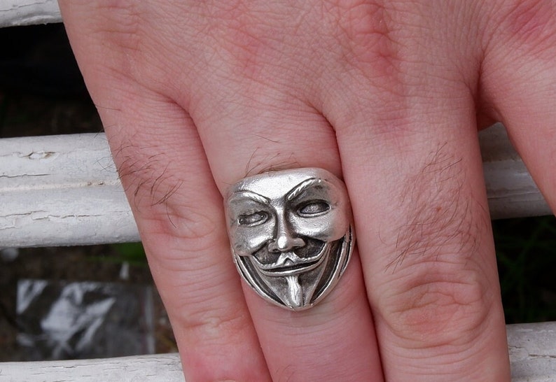 V for Vendetta Mask Ring - Silver Plated Guy Fawkes Ring, Adjustable ...