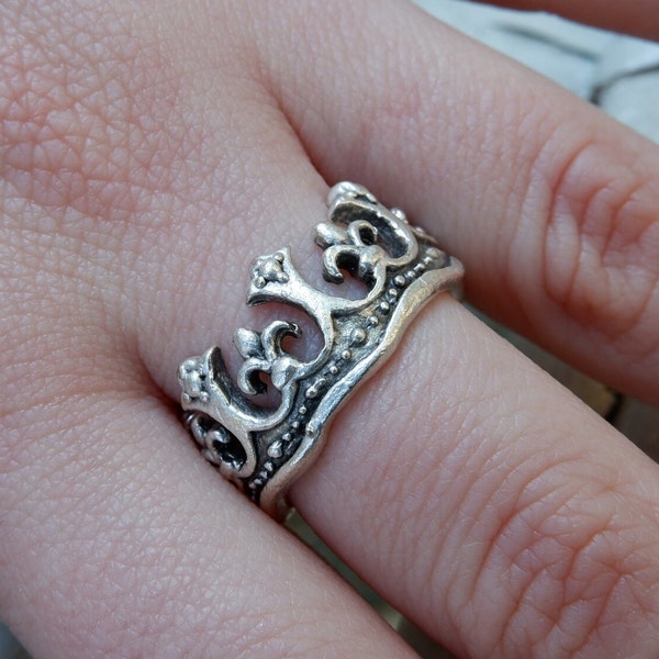Crown Ring - Etsy