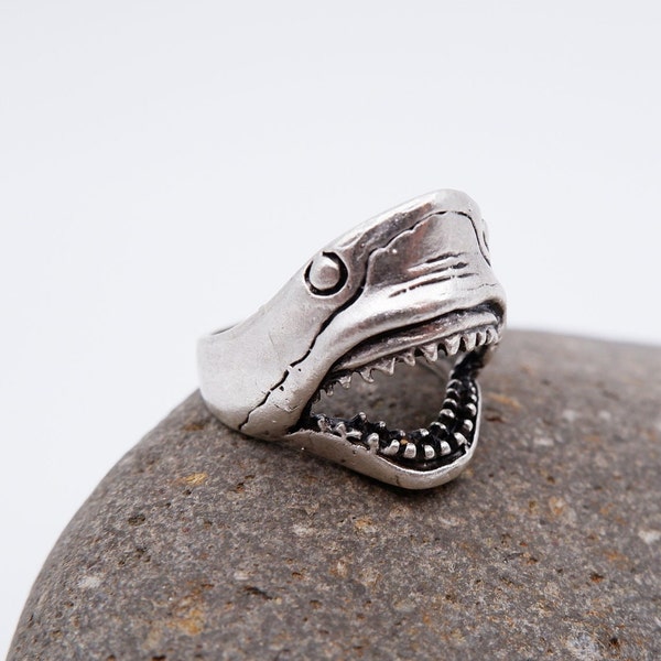 Shark Tooth Ring - Etsy