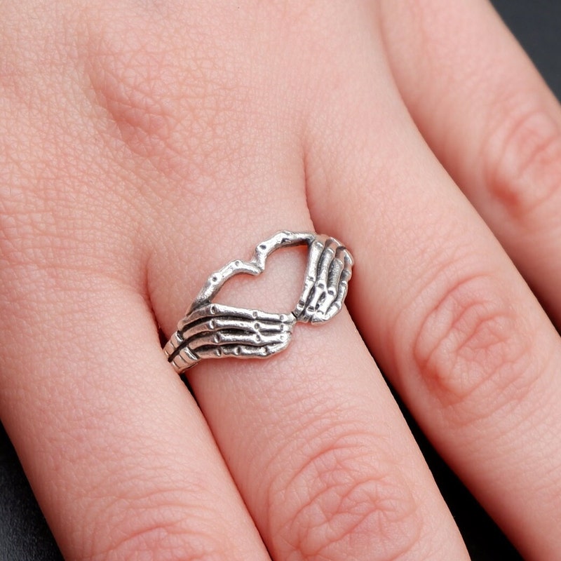 Heart Hands Ring - Etsy
