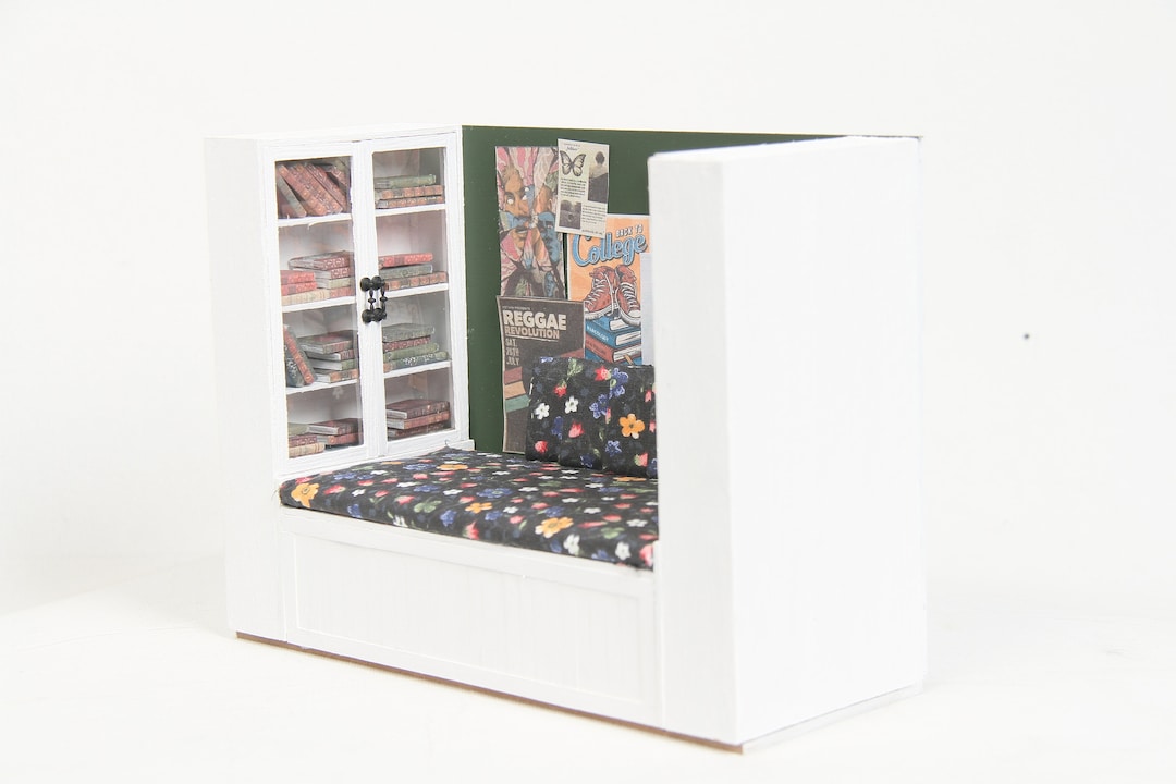 Bookshelf Accessory, Book Nook, Special Gift for Book Lovers-miniature ...