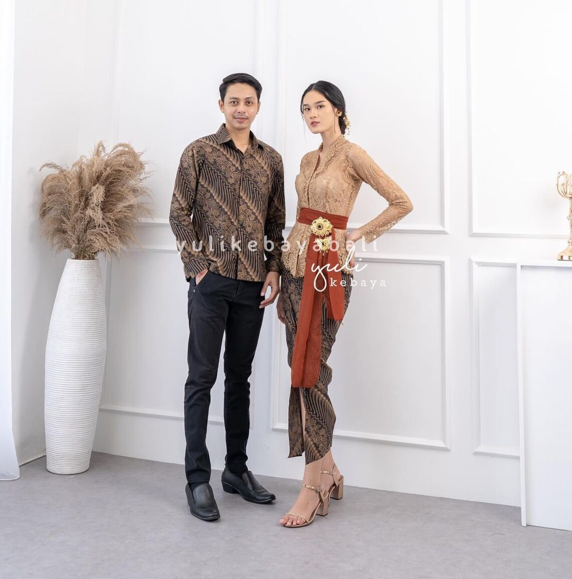 Kebaya Couple Set | Full Set of Kebaya Dress and Men's Batik Shirt ...