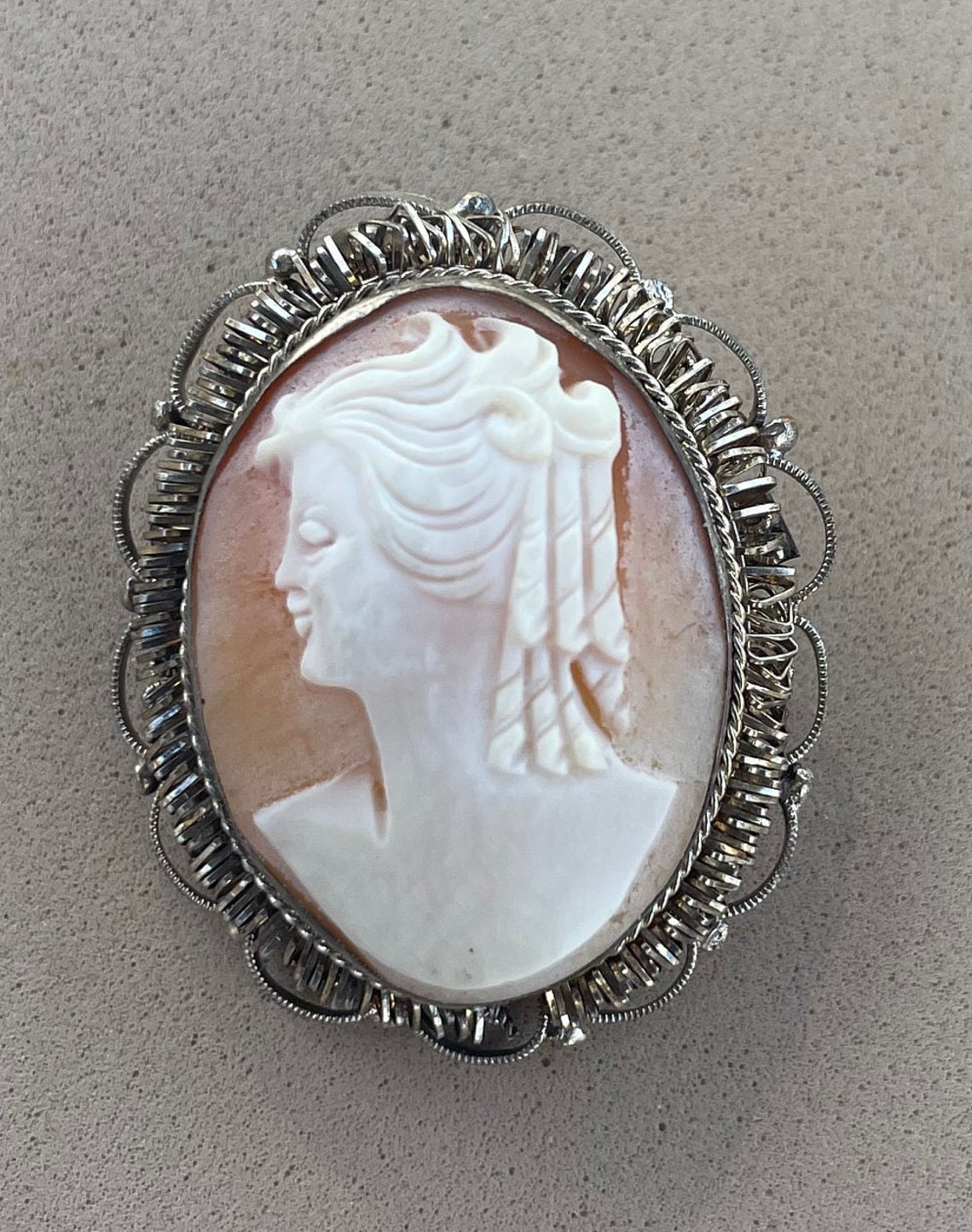 Vintage Shell Cameo Brooch / Pendant - Etsy
