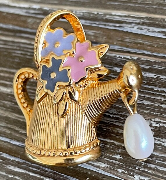 Vintage Avon Watering Can Pin with pretty Flowers and… - Gem