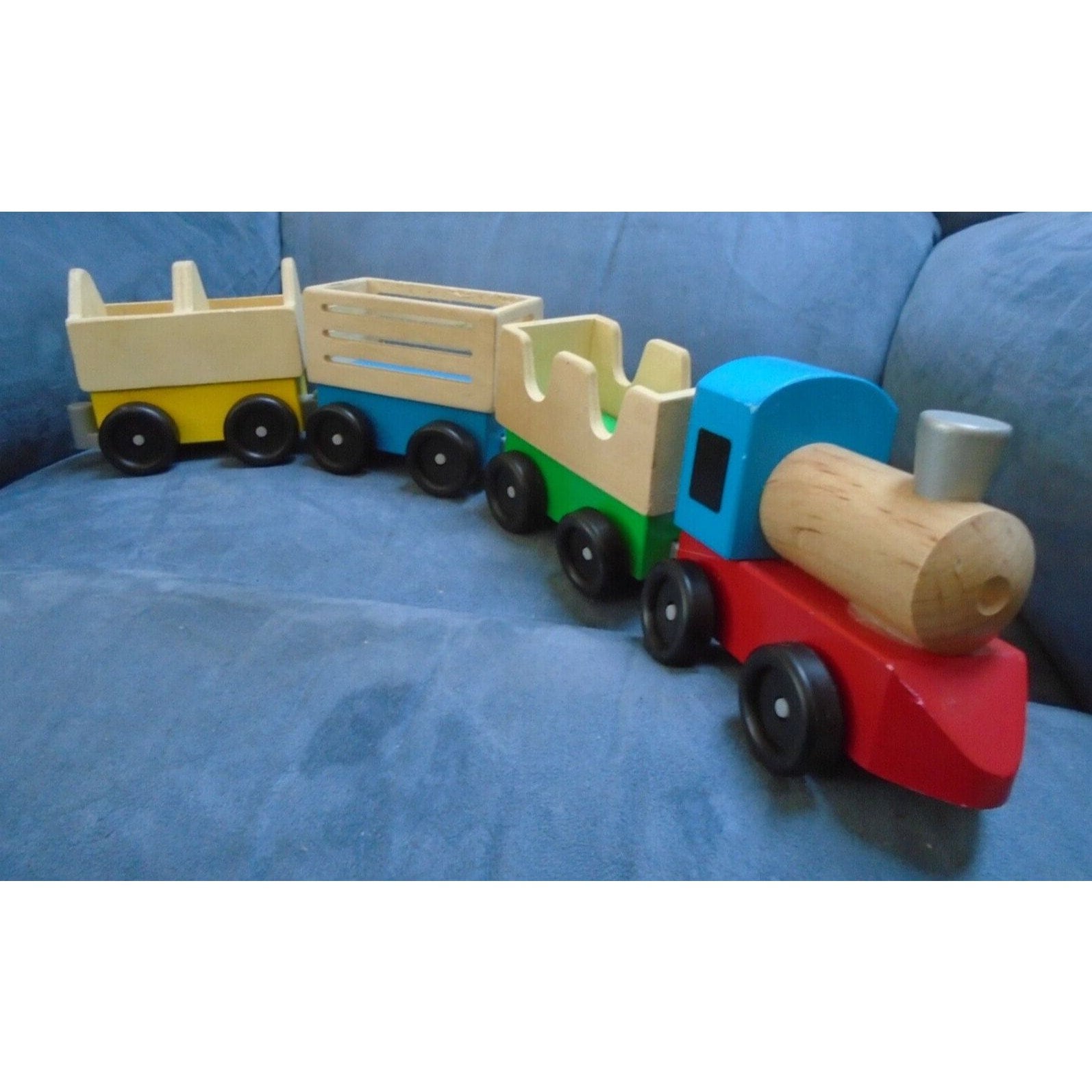 Melissa & Doug Wooden Farm Train Set With 3 Linking Cars and Steam ...