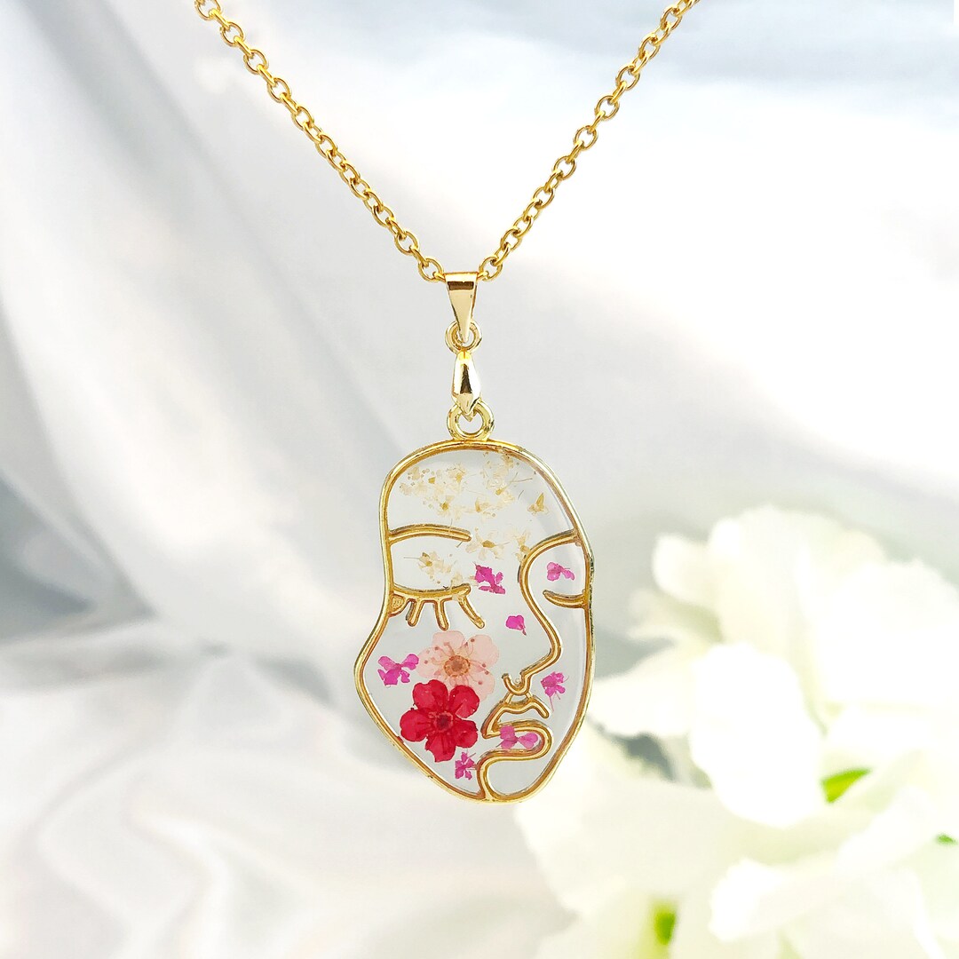 Abstract Face Necklace Handmade Dried Flower Necklace Woman's ...