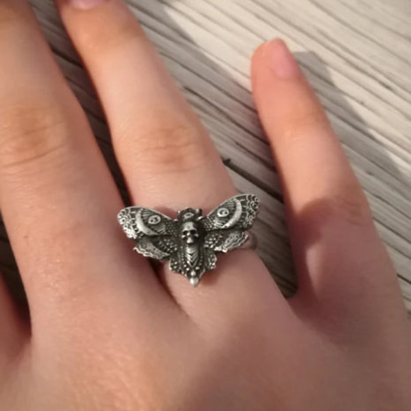 Luna Moth Ring - Etsy