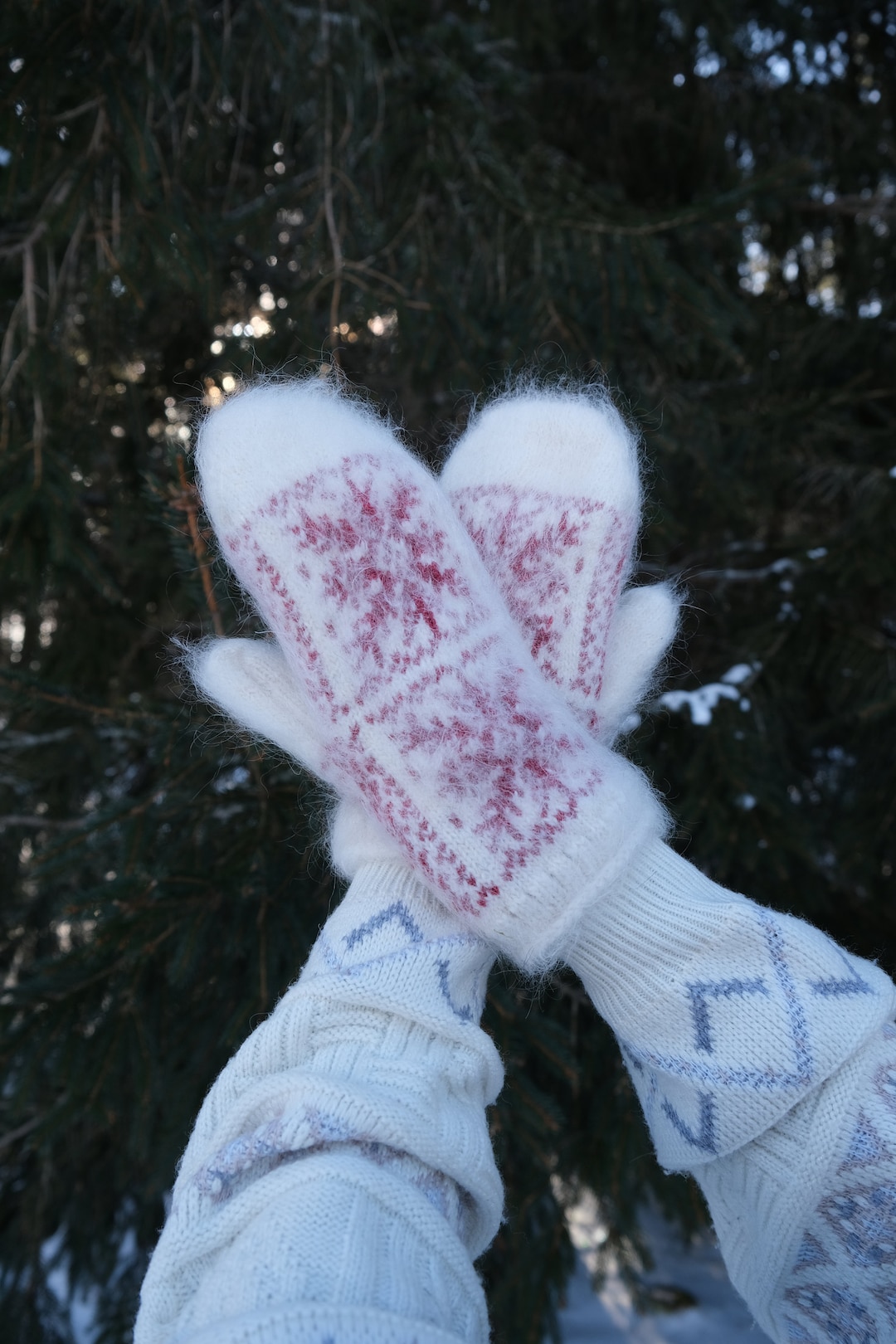 Goat Down Mittens, Snowflakes, 100% Handmade, Soft, Eco-responsible and ...