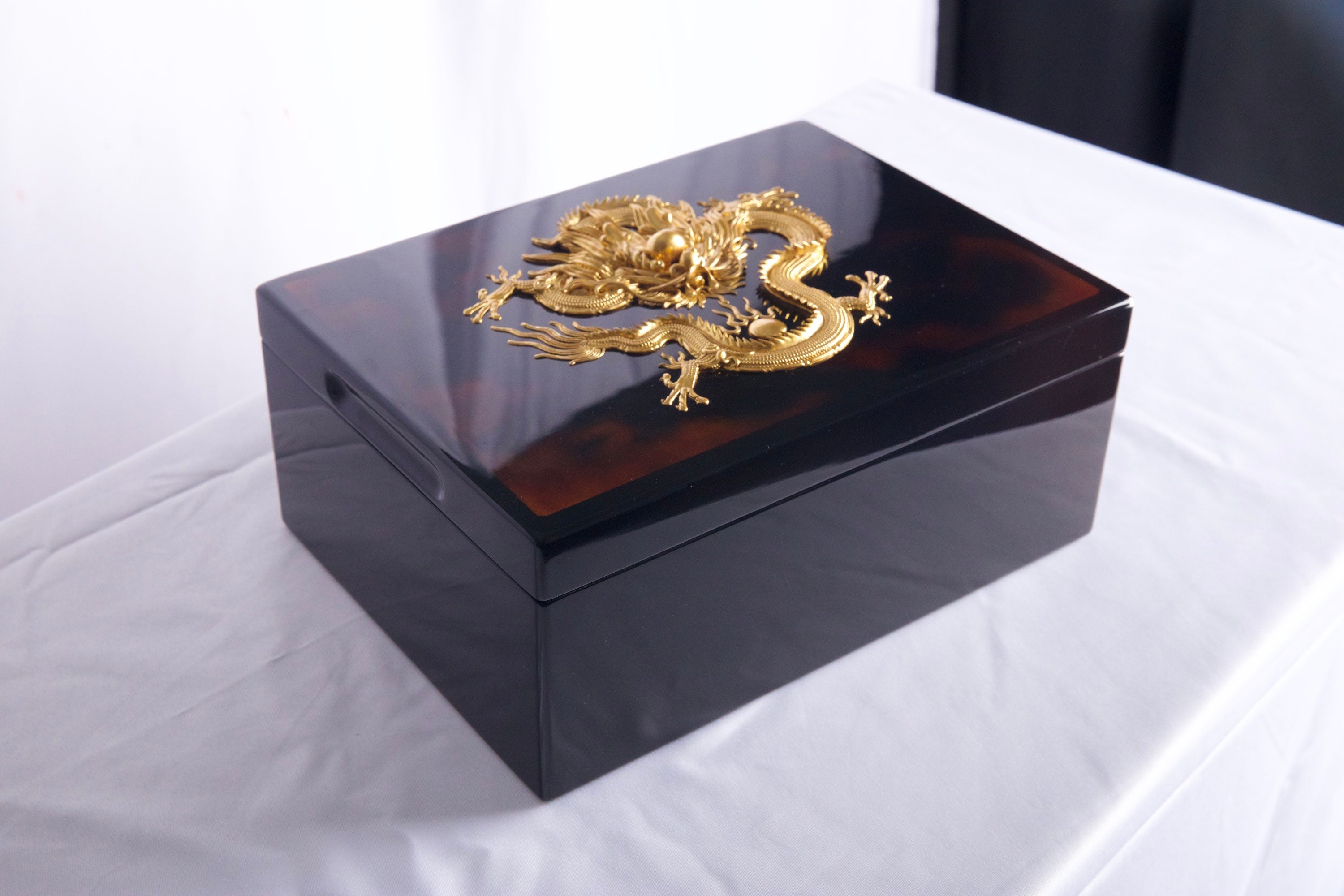 Chinese Lacquer Thread Sculpture Cigar Box/luxury Cigar Box/pattern ...