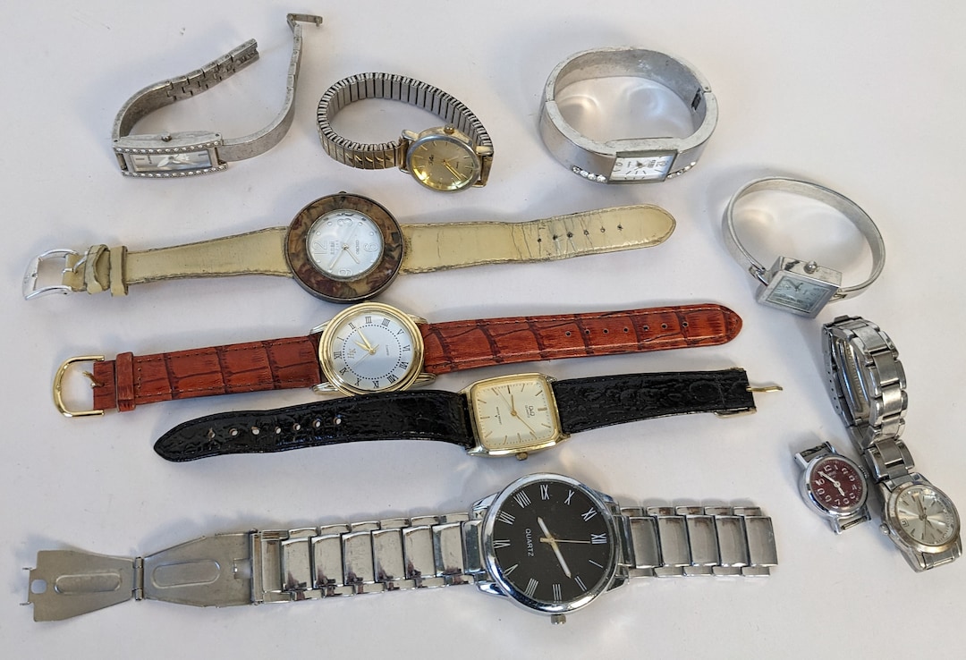 Job Lot of 10 Vintage Watches Not Working Movements for Spares Repairs ...