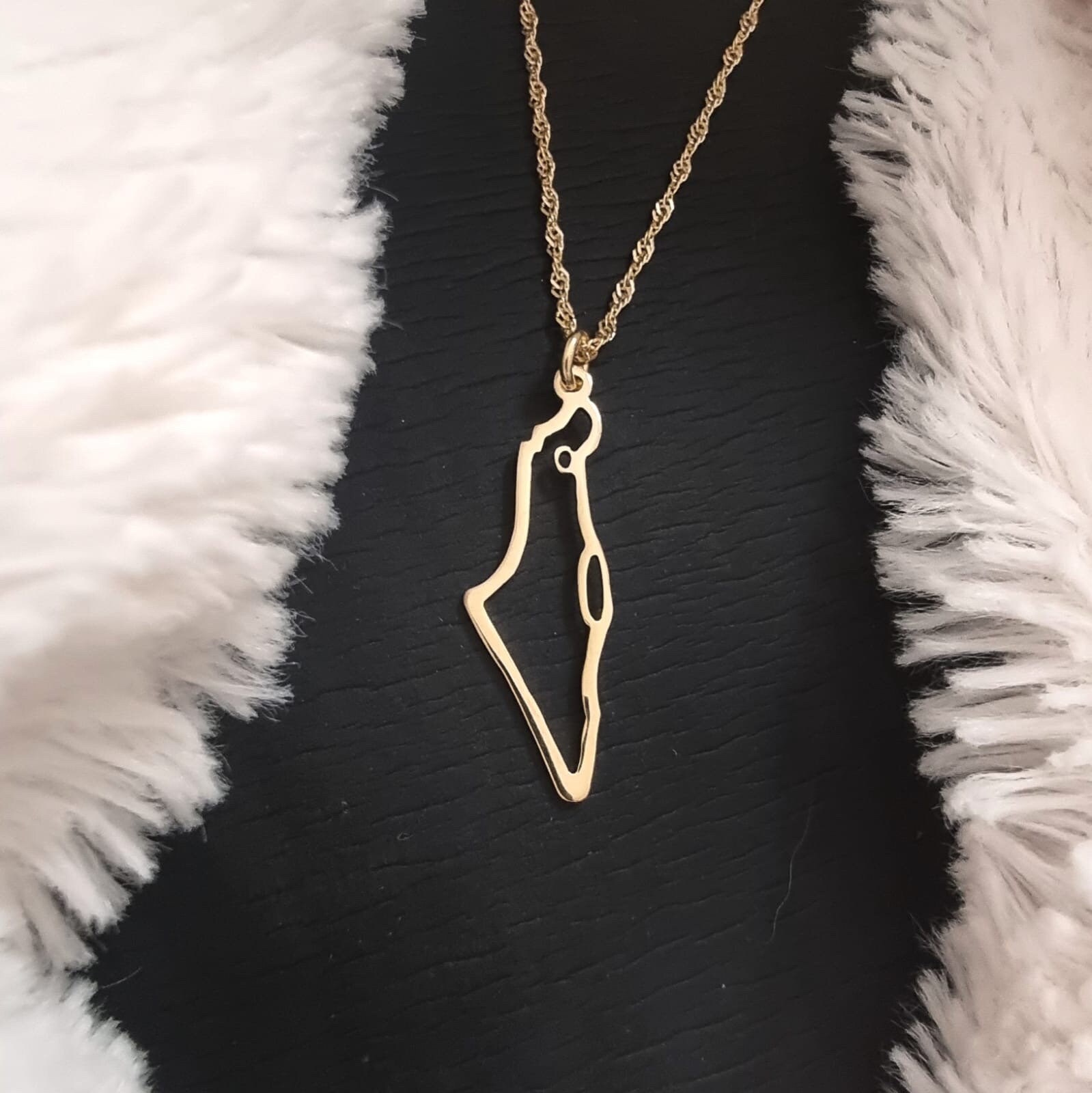 Map of Israel Necklace - Etsy