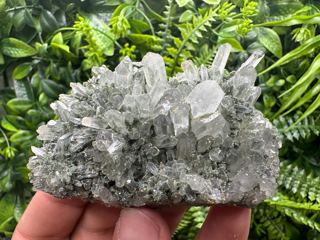 Lovely Green Quartz Inclusions Chlorite Natural Minerals Souvenir ...