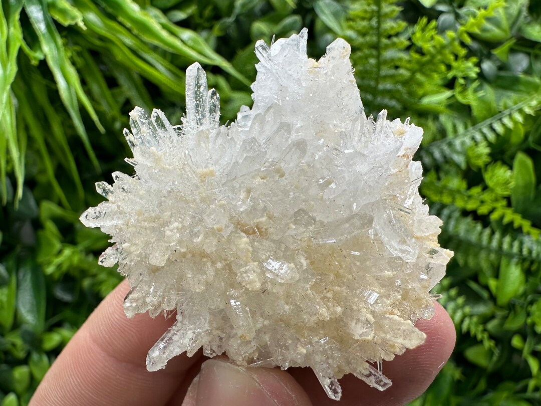 Wonderful Transparent Quartz Whit Calcite Natural Minerals Souvenir ...