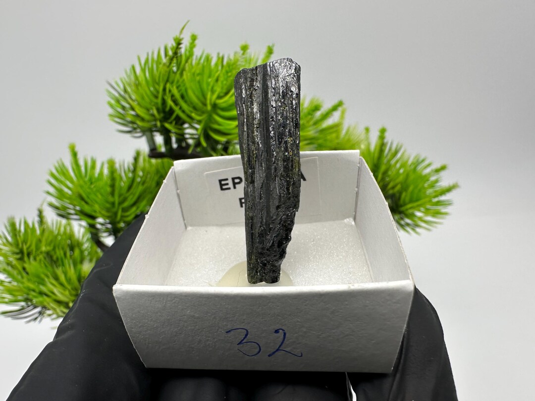 Very Rare Epidote From Peru,stunning Green Epidote,wholesale Epidote ...