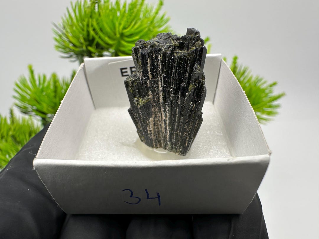 Very Rare Epidote From Peru,stunning Green Epidote,wholesale Epidote ...