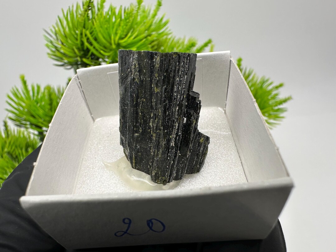 Very Rare Epidote From Peru,stunning Green Epidote,wholesale Epidote ...