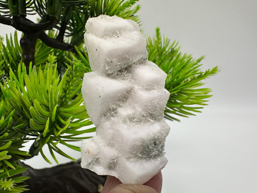 Stunning Mangano Calcite on Quartz Whit Chlorite,natural Minerals ...