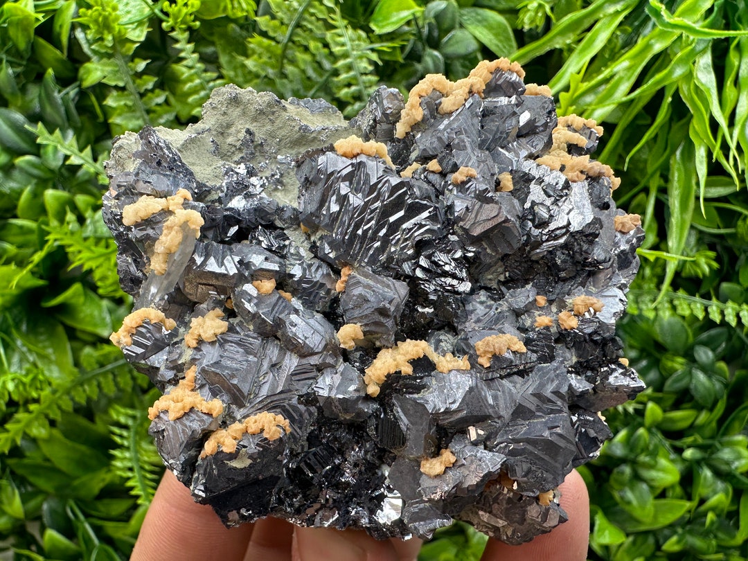 Stunning Skeletal Spinel Law Galena,sphalerite, Quartz,calcite From ...