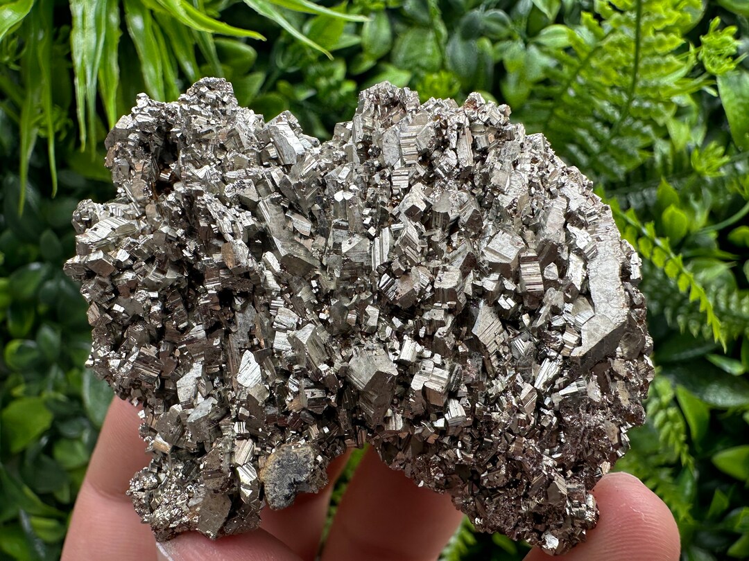 Wonderful Shiny Golden Pyrite Fool’s Gold Floating Pyrite Pyrite ...