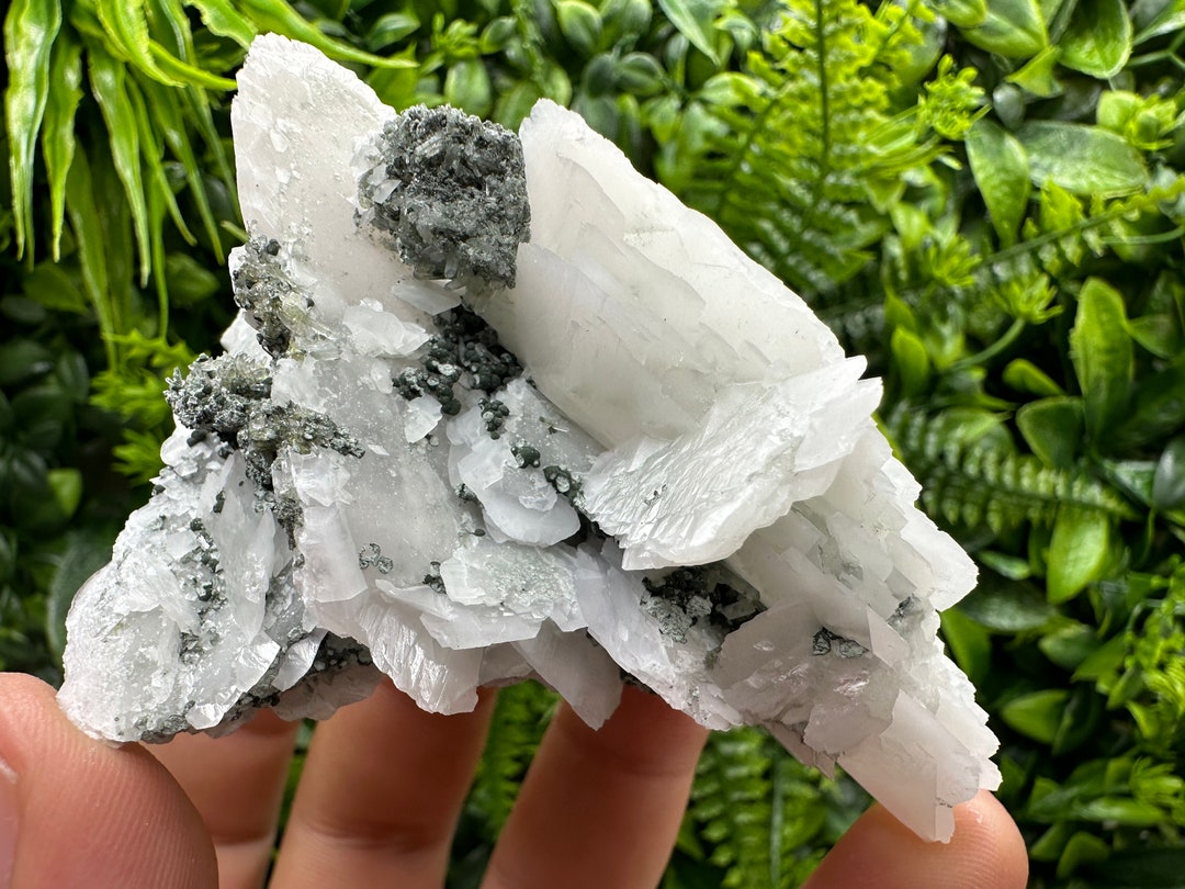 Wonderful Rare Mangano Calcite on Quartz Whit Chlorite Natural Minerals ...