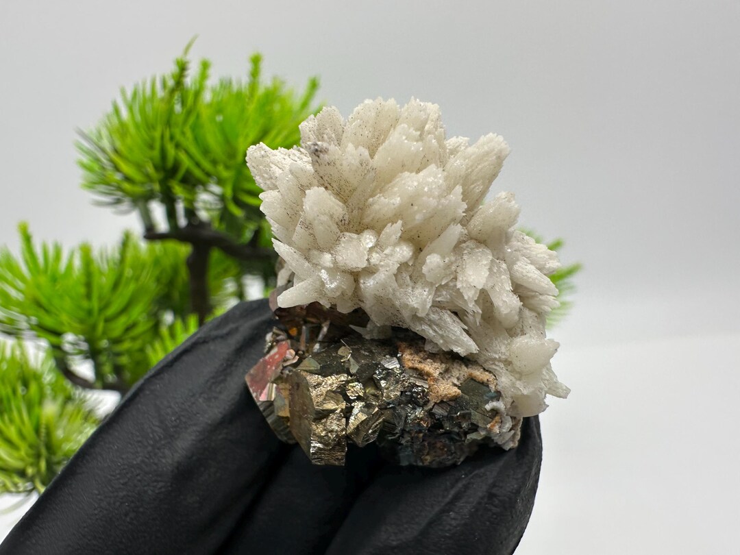 COLLECTING Calcite on Rainbow Pyrite From 9TH September Mine,madan ...