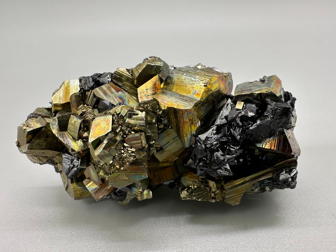 Stunning Colour Pyrite on Sphalerite Natural Minerals Souvenir Crystal ...