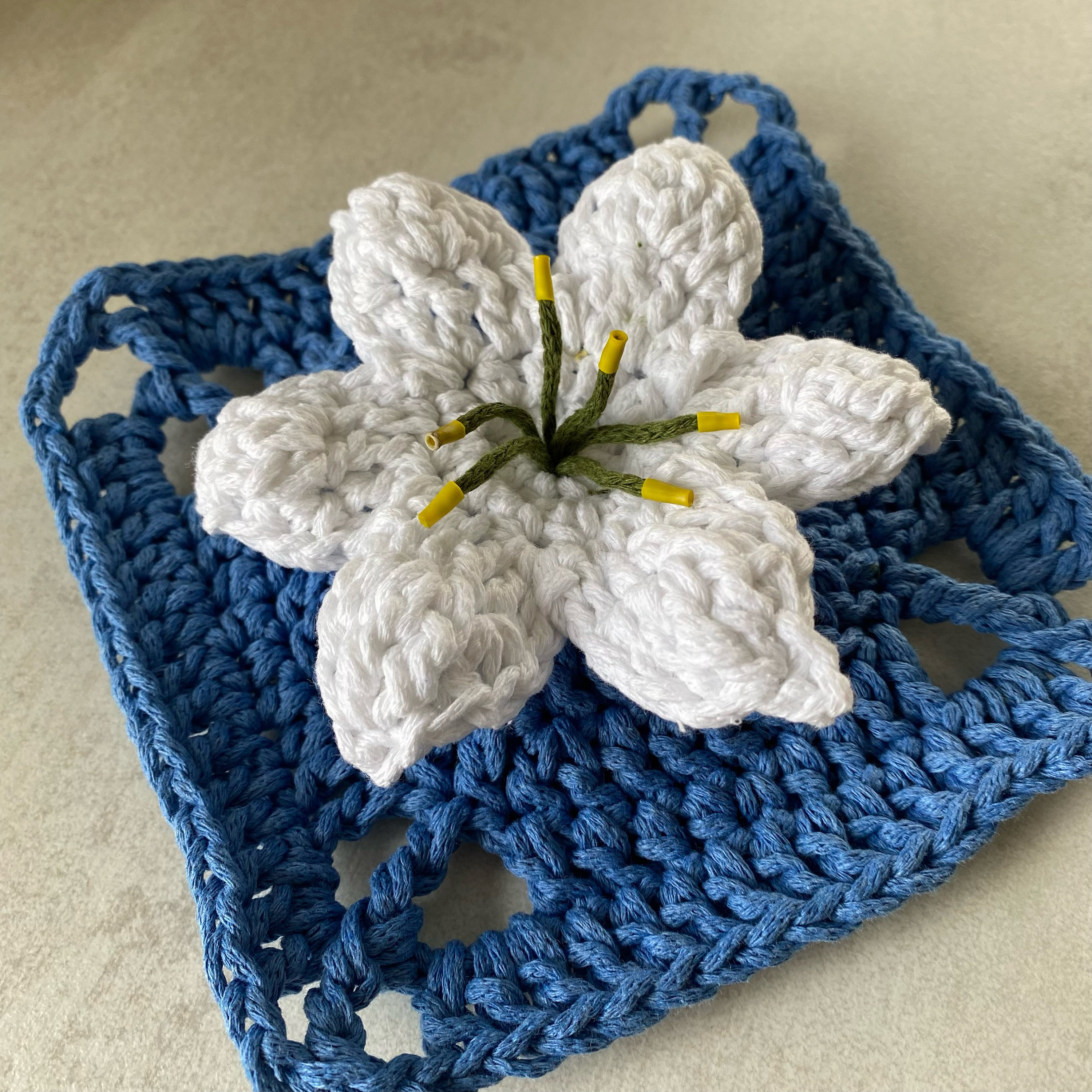 Elegant Crochet Easter Lily Granny Square - Spring Floral Crochet ...
