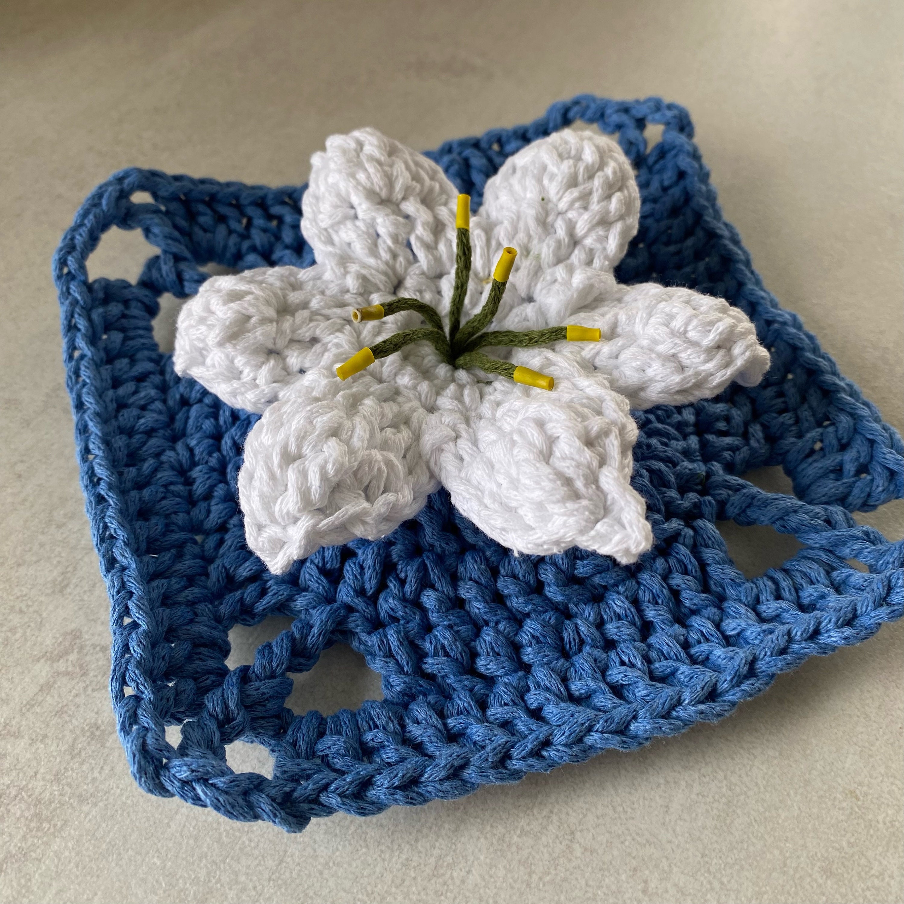 Elegant Crochet Easter Lily Granny Square - Spring Floral Crochet ...
