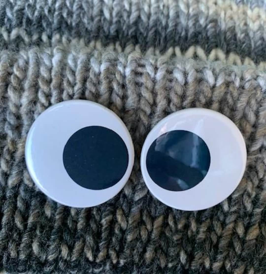 Pair of Fun, Googly Eye Design Badges. Eyeballs, Googly Eyes Pin Badge ...