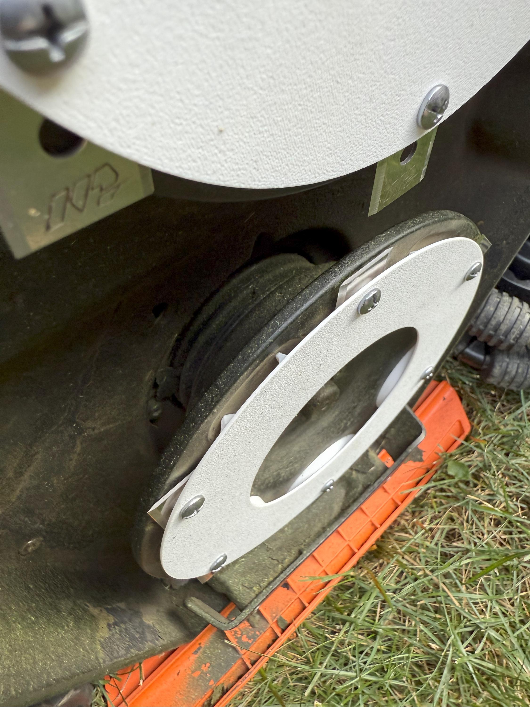 LUBA 2 AWD Blade Covers (prevents Stuck Blades) - Etsy Canada