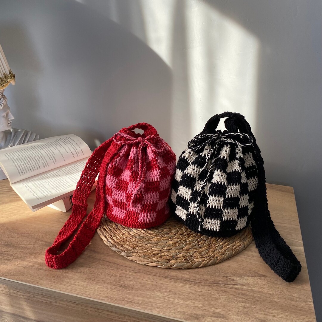Crochet Black and Red Dice Bag, Checkered Drawstring Pouch, Casual ...