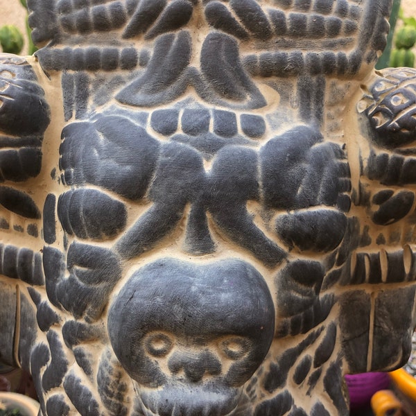 Tonantzin Tlalli Statue - Etsy