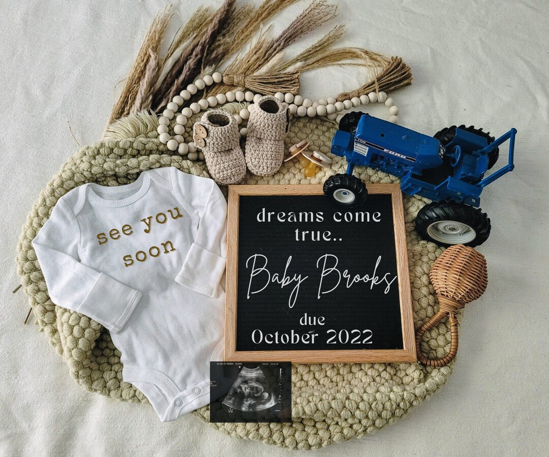 Neutral Pregnancy Announcement |pregnancy Announcement | Tractor ...