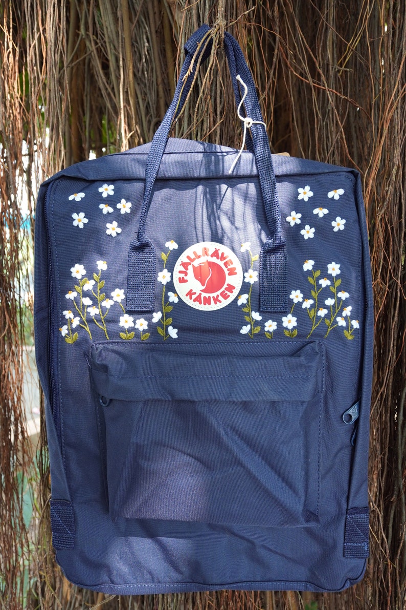 Hand Embroidery on Fjallraven Kanken Backpack With Daisy Flowers/custom ...