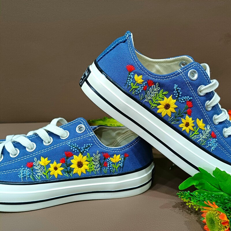 Sunflower Converse - Etsy