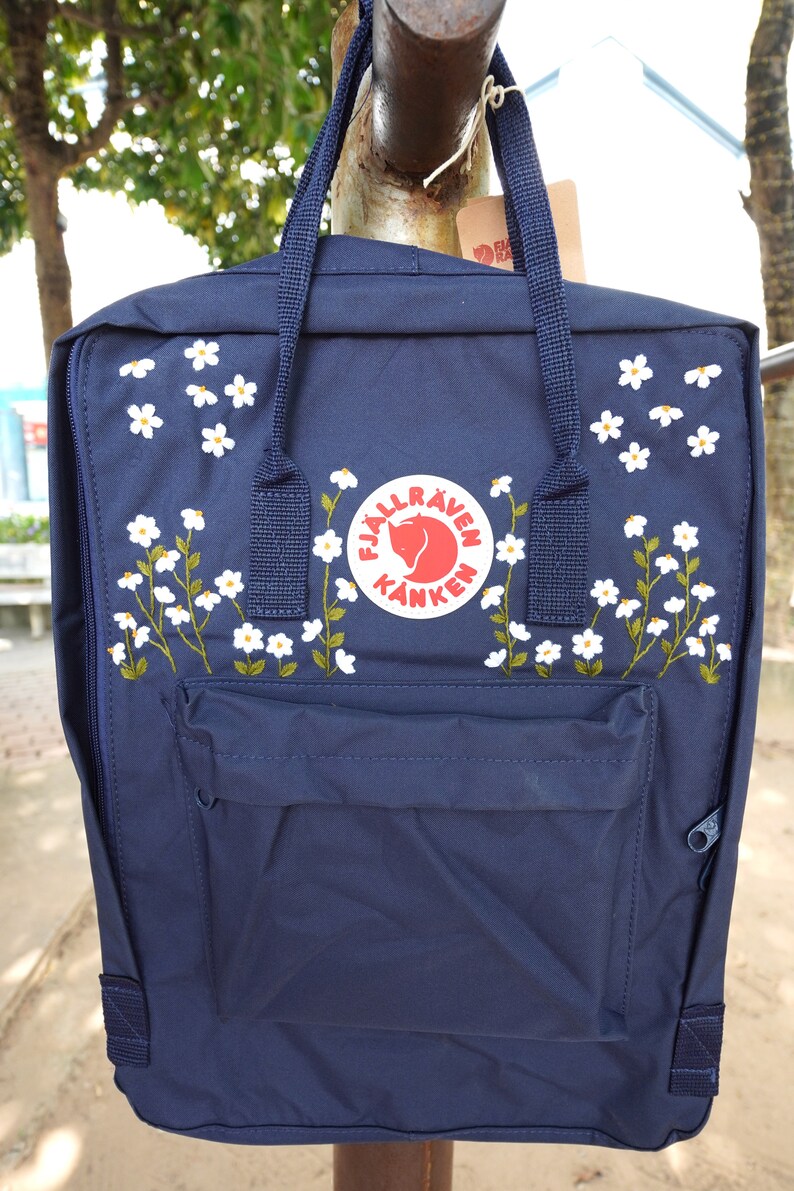 Hand Embroidery on Fjallraven Kanken Backpack With Daisy Flowers/custom ...